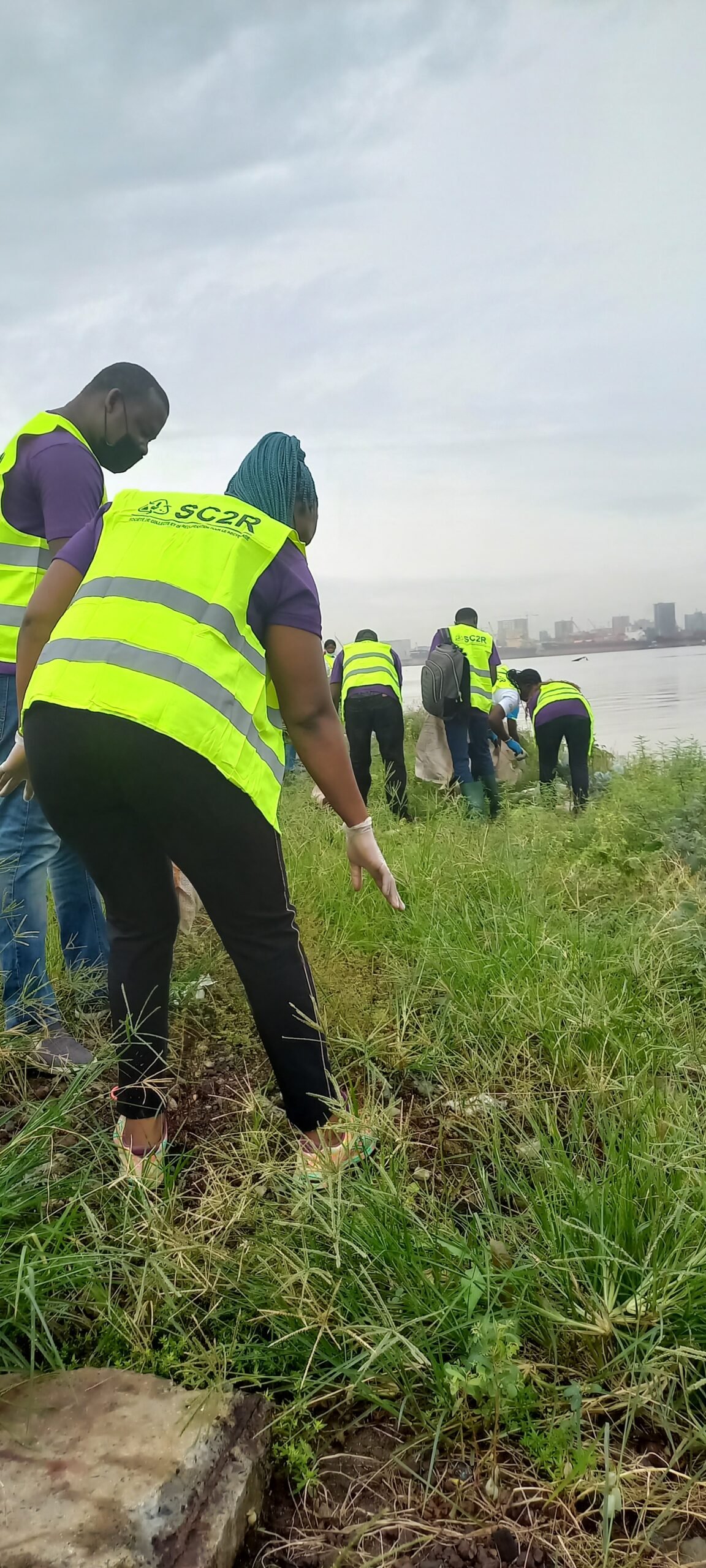 Clean Up Day, la SC2R mobilise contre les déchets plastiques - CAMEROON CEO